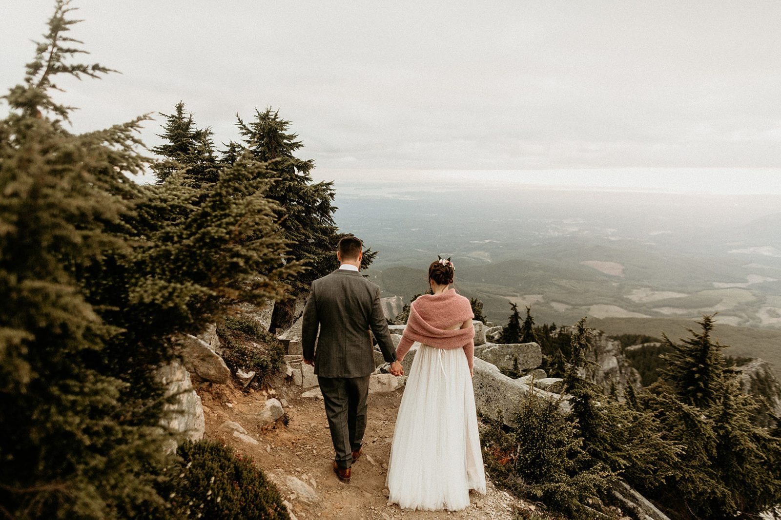 Mountain Top Elopement at the Mt. Pilchuck Fire Lookout