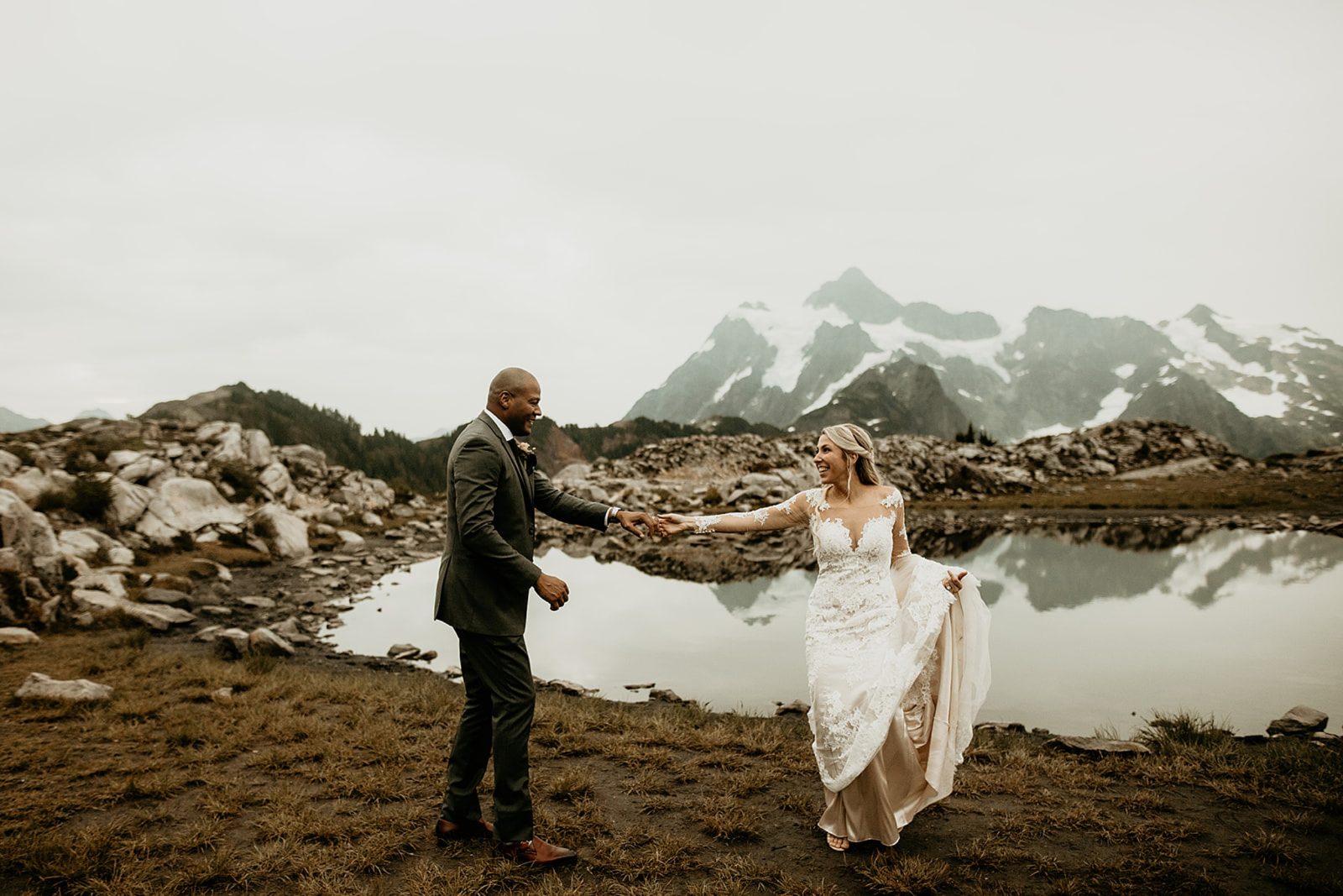 Romantic Mount Baker Elopement at Picture Lake - breeannalasher.com