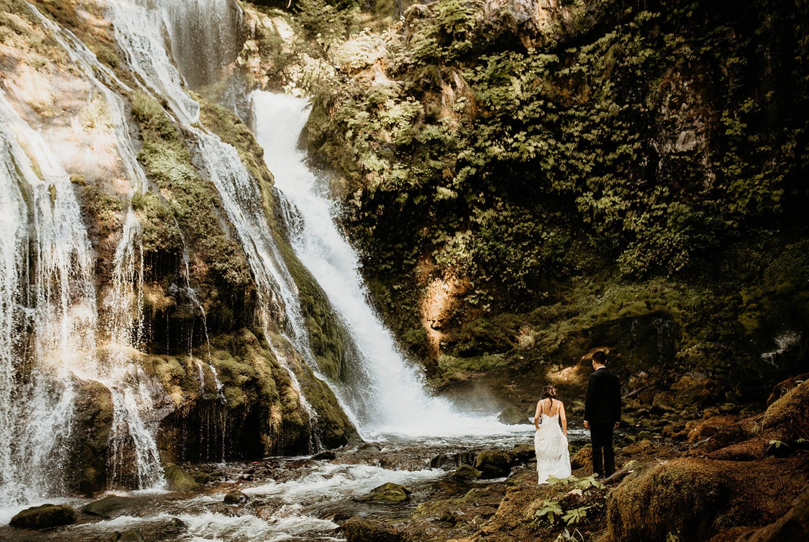 How to Have a Leave No Trace Elopement | The 7 LNT Principles