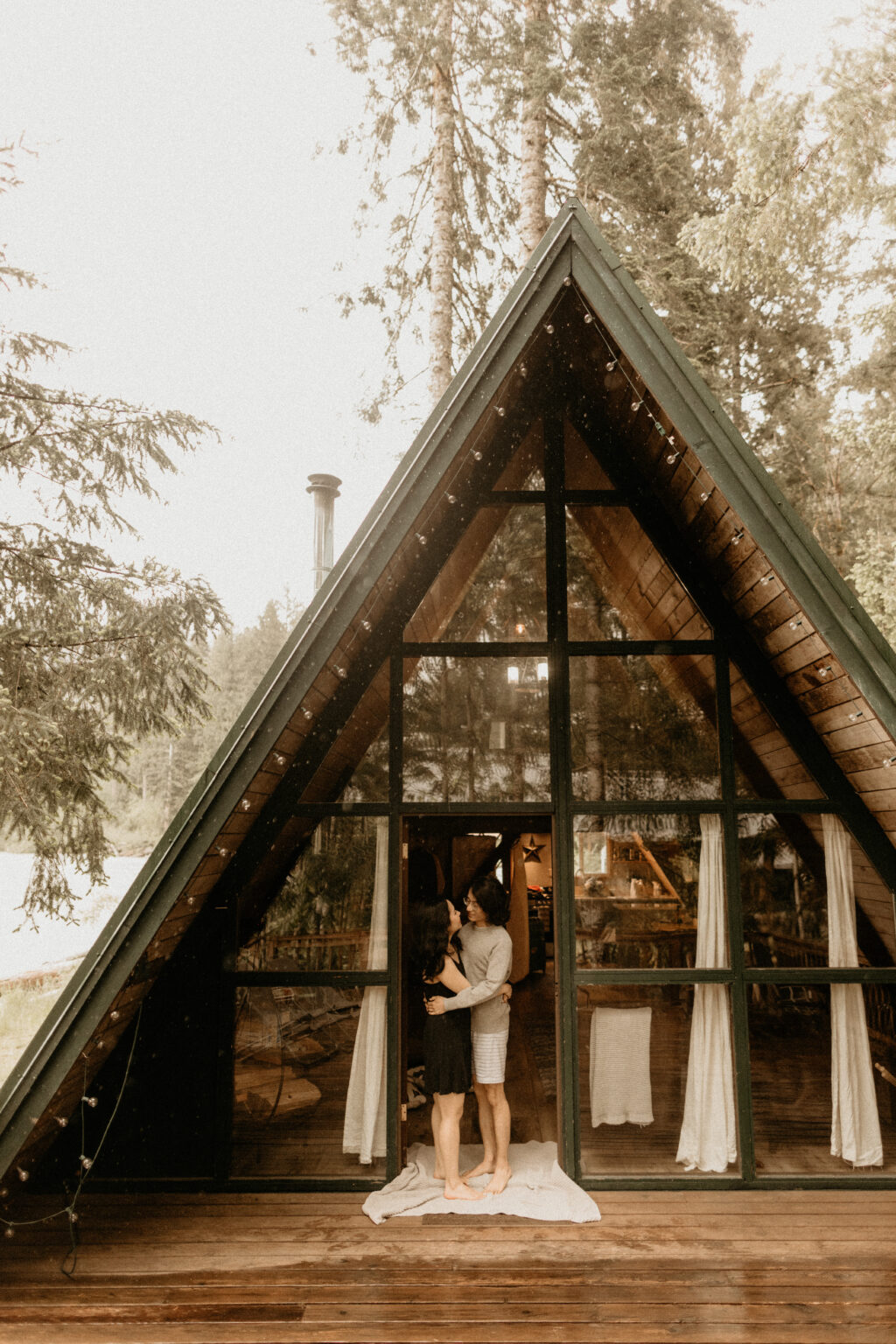 12 Tips to Help You Rock Your In-Home Couples Session