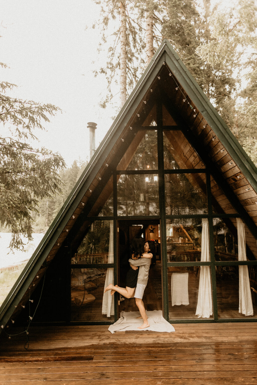 12 Tips to Help You Rock Your In-Home Couples Session