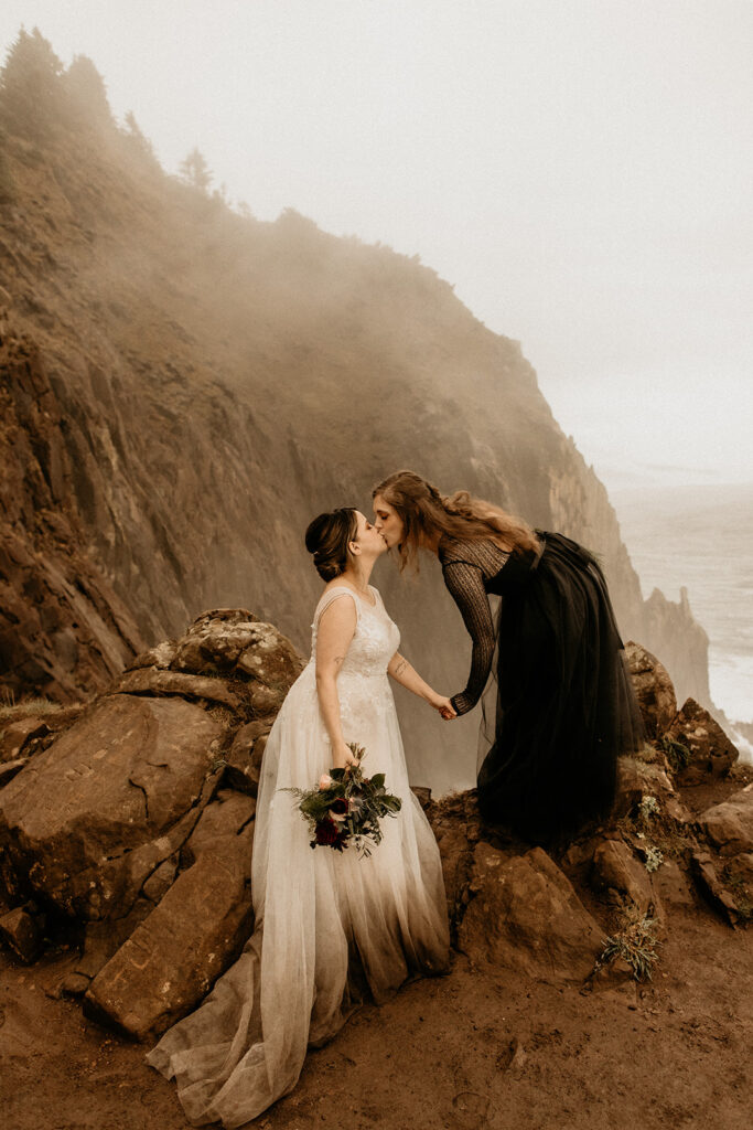 What is An Elopement? How They Differ From Big Weddings