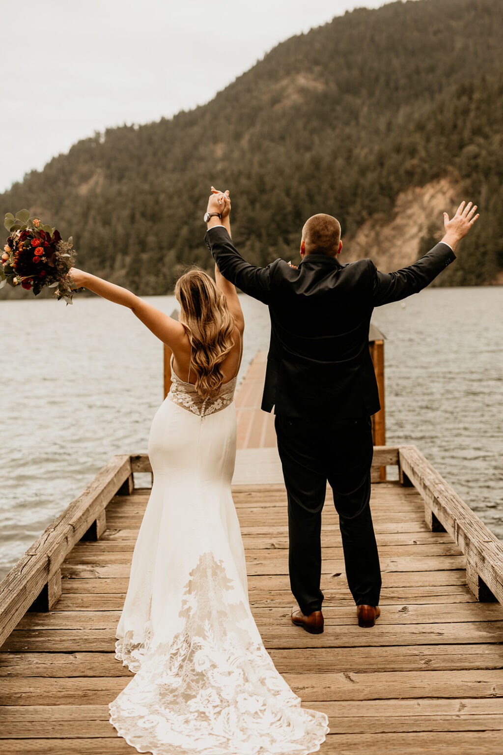 What is An Elopement? How They Differ From Big Weddings