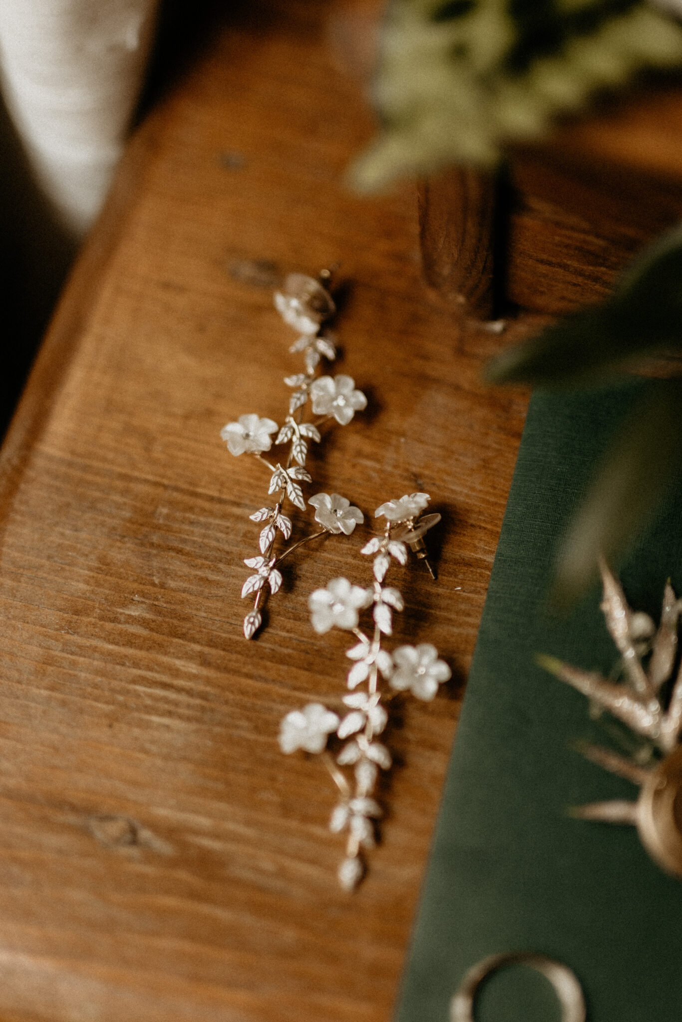 Andrea & Ricky's Woodsy Fall Elopement at TreeHouse Point
