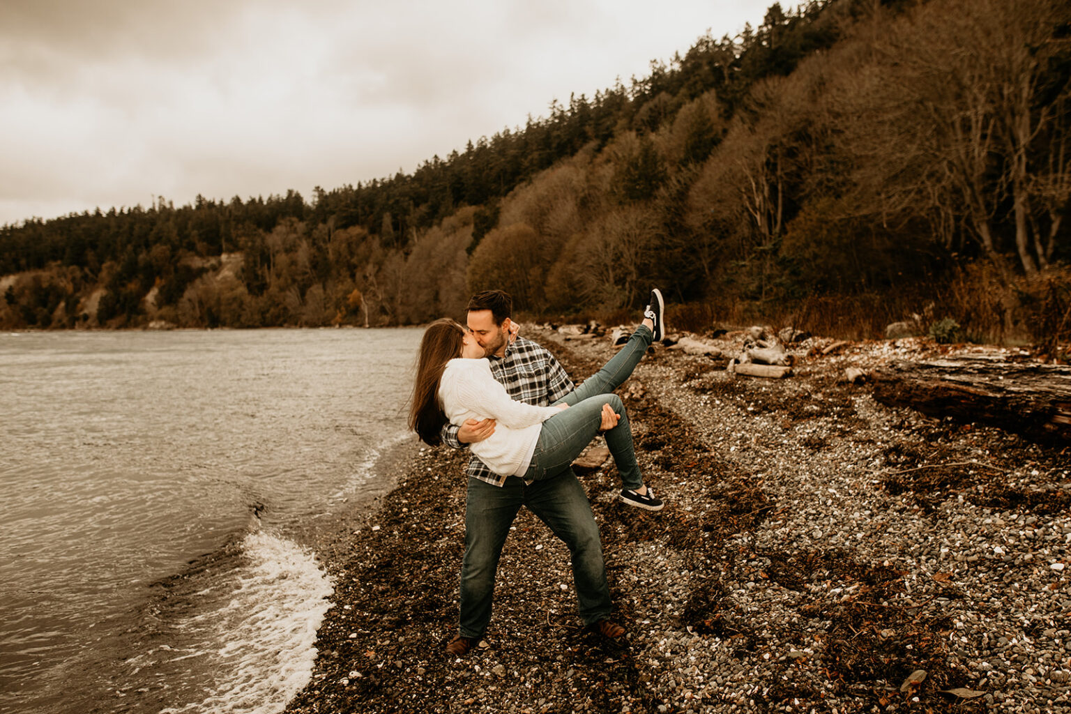 The 5 Best Beach Elopement Locations in the PNW - breeannalasher.com